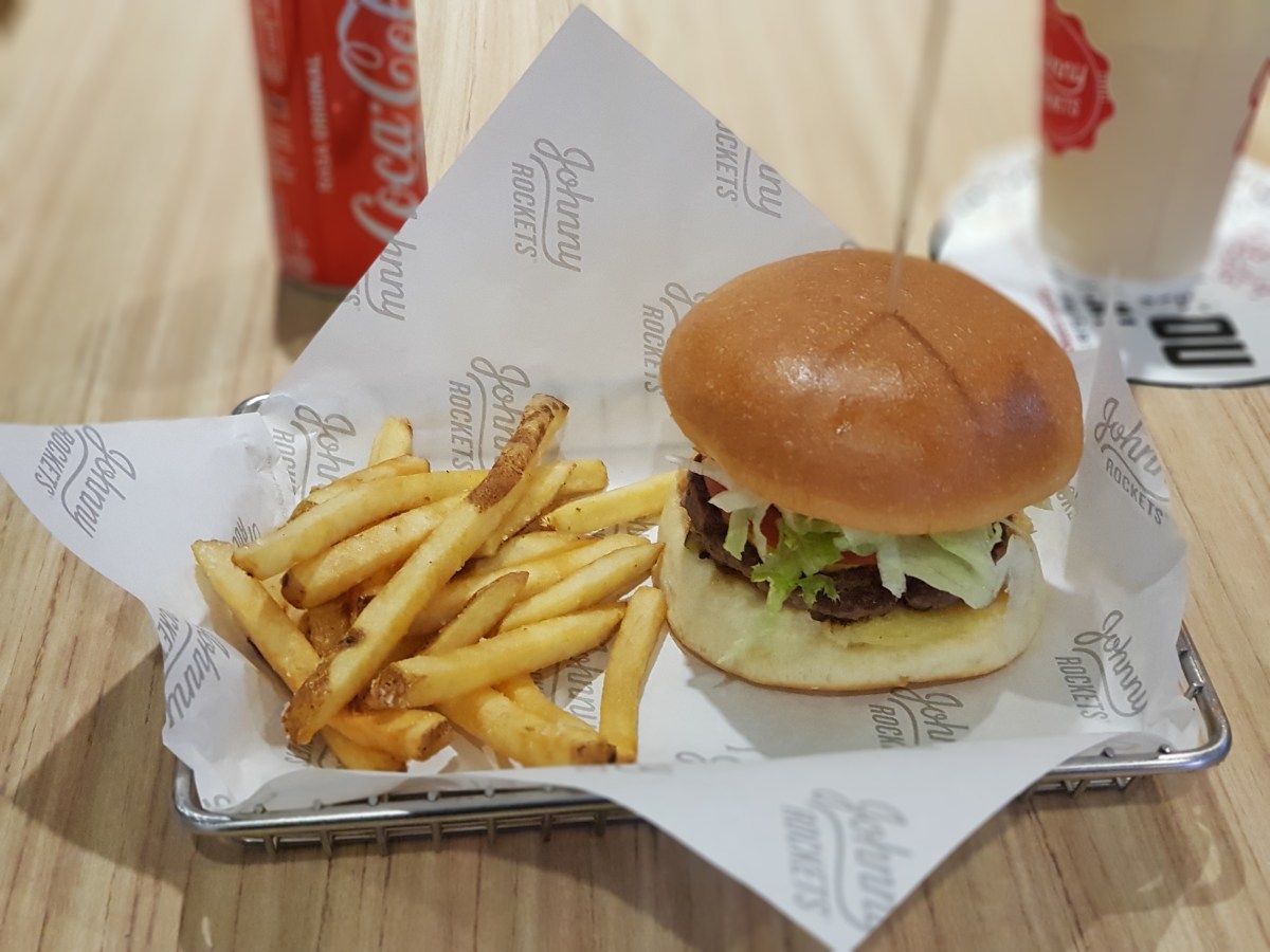 [ID] Johnny Rockets @ Soekarno Hatta Airport Terminal 3 – NIBBLE ROAD
